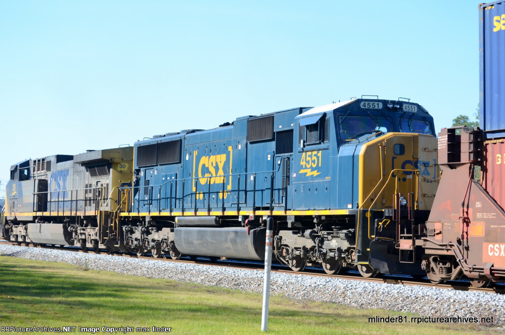 CSX 4551